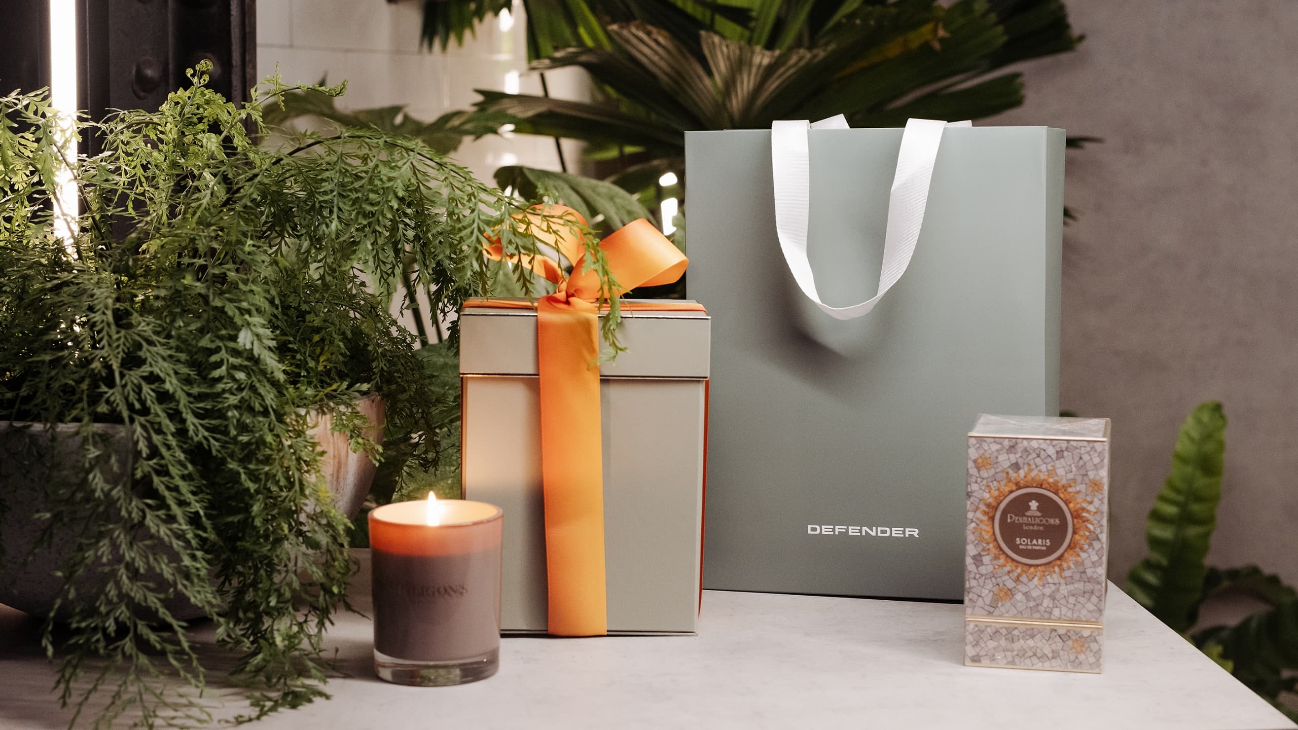 Little Luxuries for the Festive Season | Land Rover® Australia